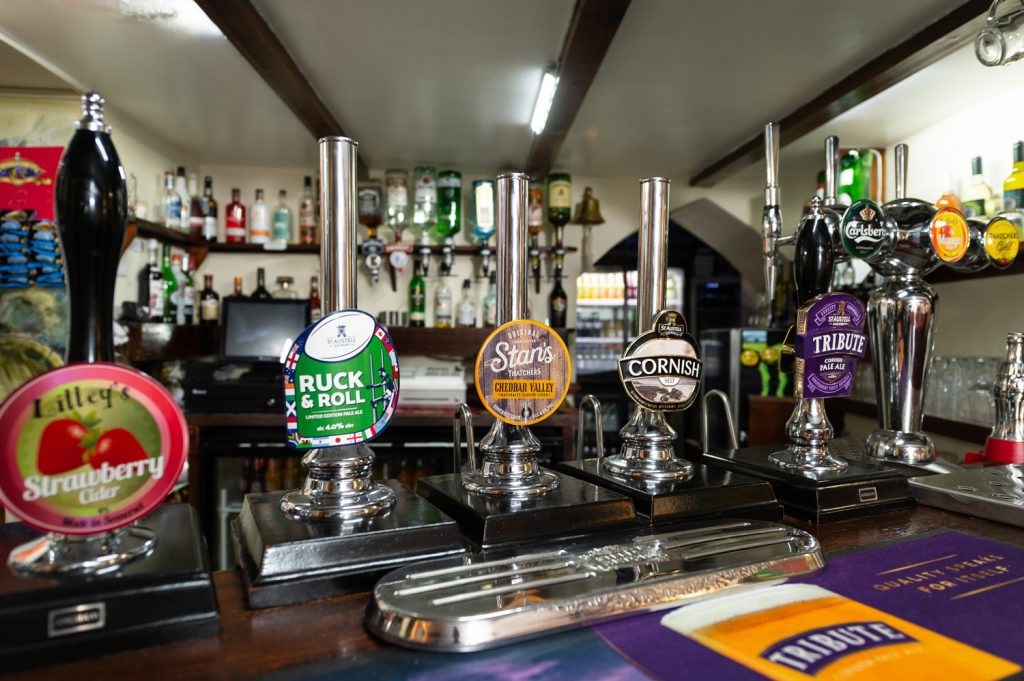 Restaurant and Bar – The Smugglers Inn